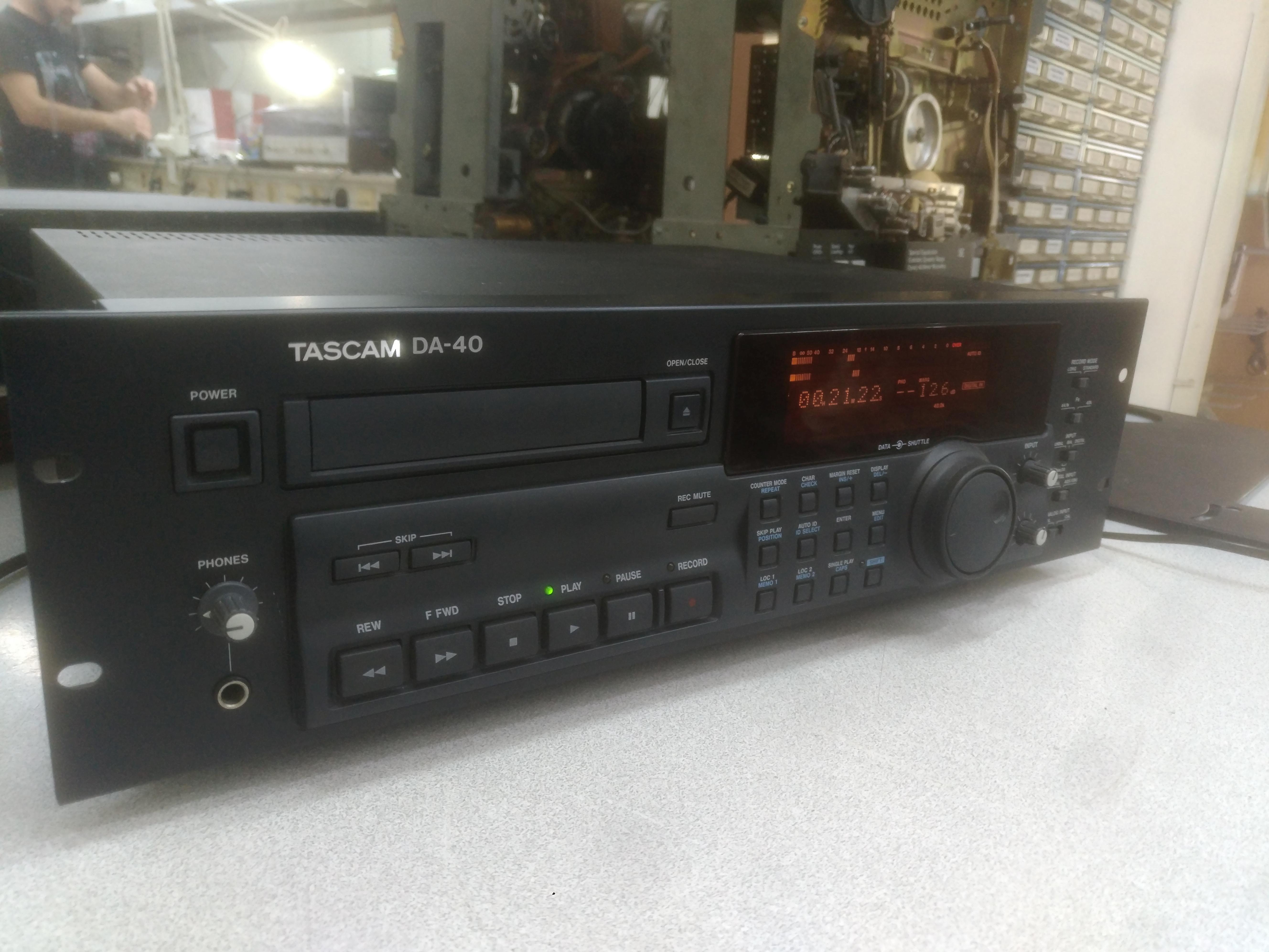 Tascam da-40 dat service